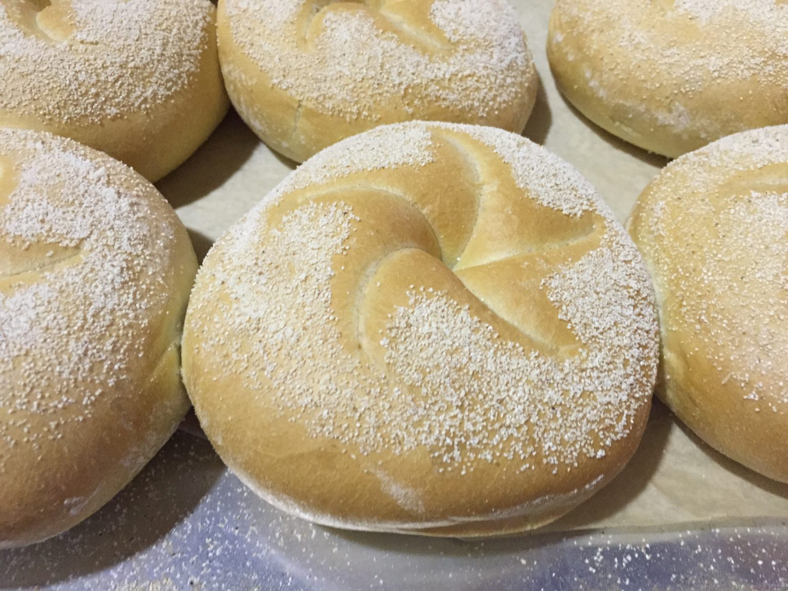 Easy Kaiser Roll Recipe – Baker Recipes
