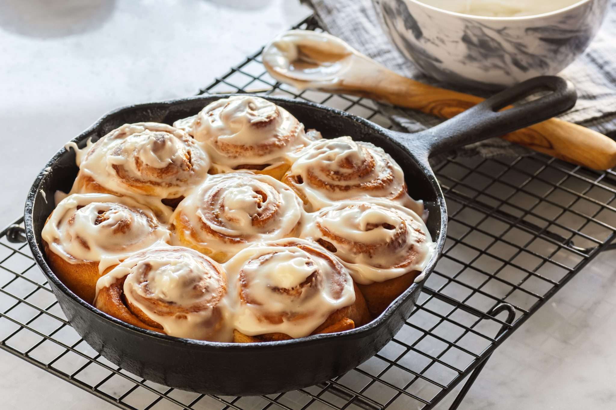 Giant Cinnamon Roll Recipe Without Yeast – Baker Recipes